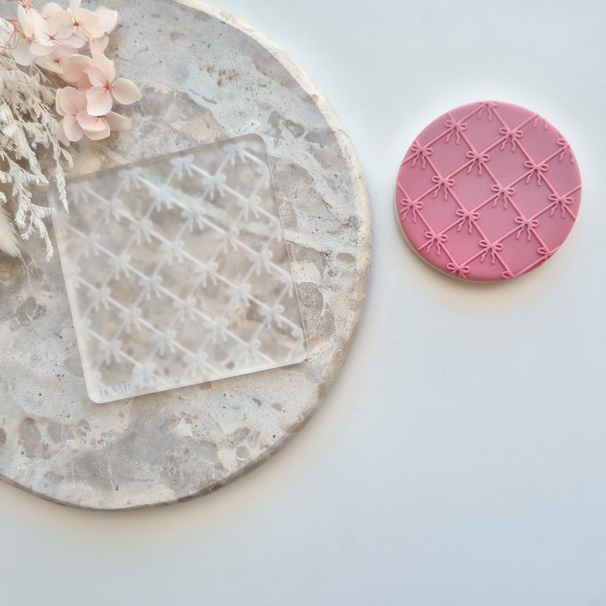 Diamond Bow Pattern Raised Cookie Stamp/Fondant Debosser – Stamp & Impress